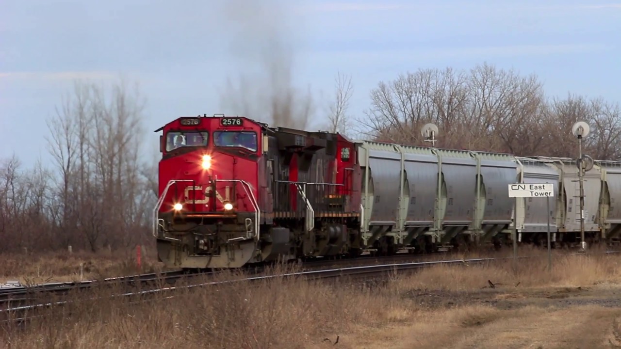 CN 2576 West (w/comms)- Portage la Prairie, MB - [HD] - YouTube