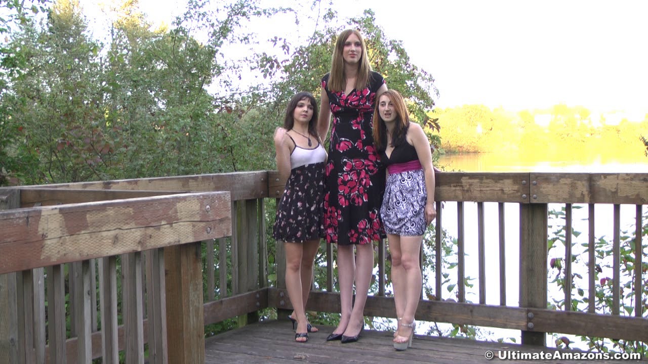 Very Tall Woman with Pal in Height Comparison 09 - YouTube