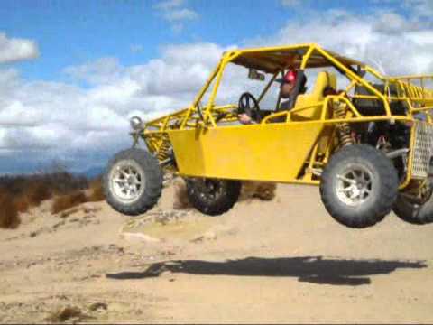 Roketa GK-32 sand rail jumping a sand dune slow motion - YouTube