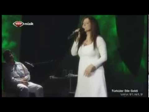 Aynur Haşhaş Emre Akkuş   \