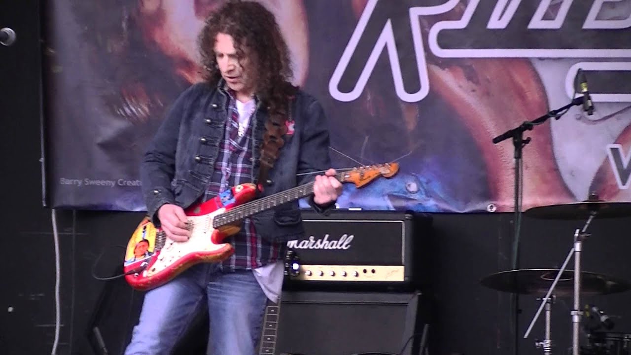 Ballyshannon 2012 - Jed Thomas Band - Tattoo'd Lady - YouTube