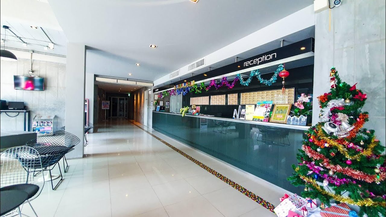 Bun Hotel, Surat Thani, Thailand | Travel With Advika - YouTube