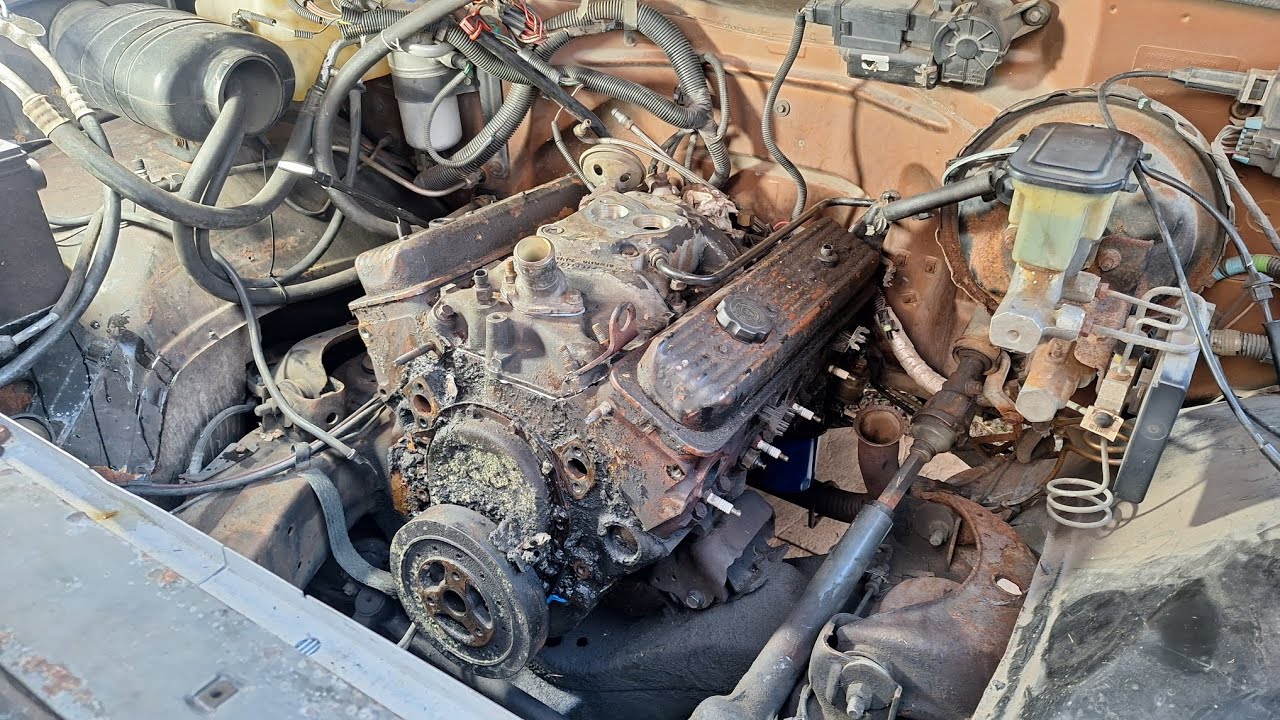 1989 GMC Sierra C1500 LO5 TBI 350 Run and Walk Around after Junkyard ...