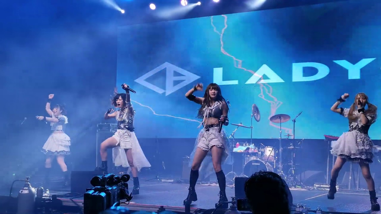 Ladybaby concert in Houston song Haten Ni Raimei - YouTube