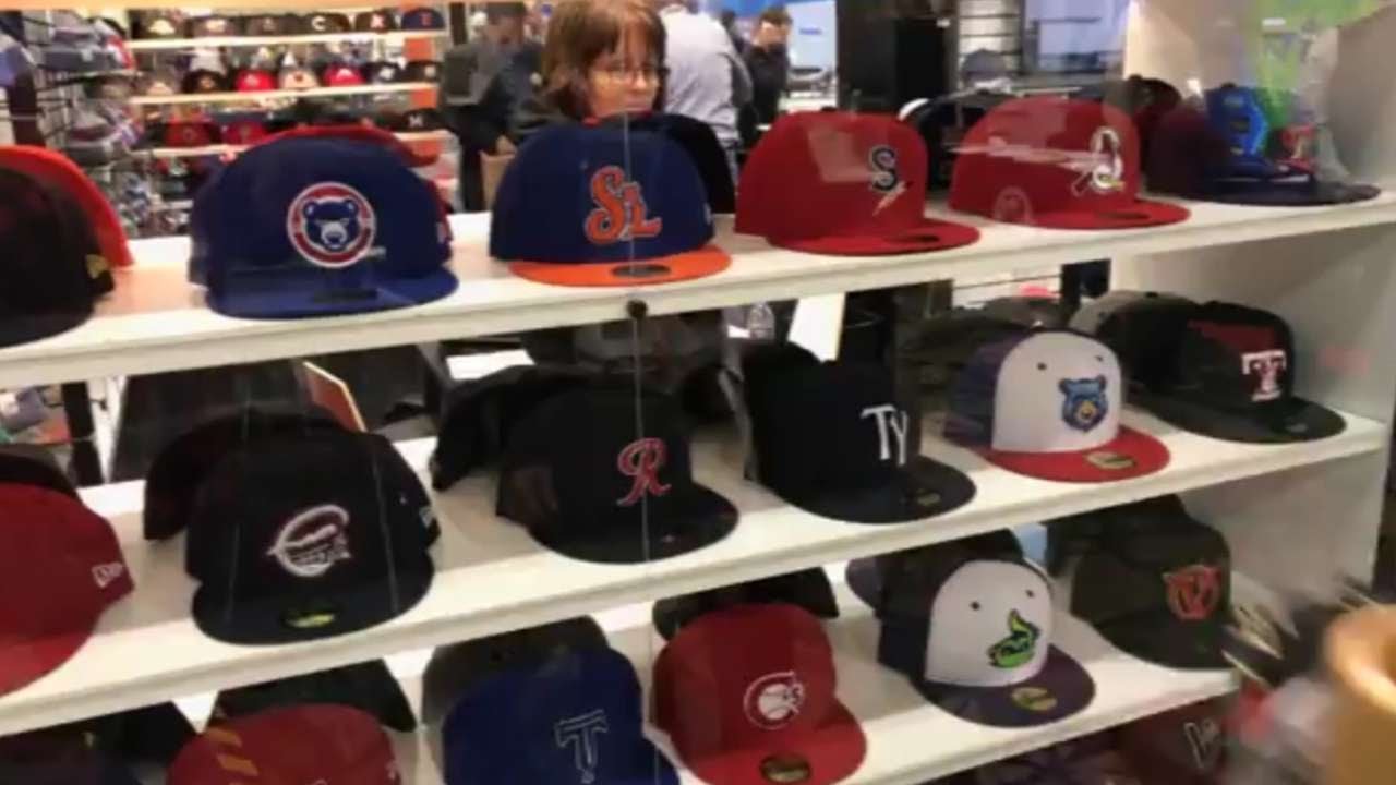 Baseball Trade Show at the Winter Meetings - YouTube