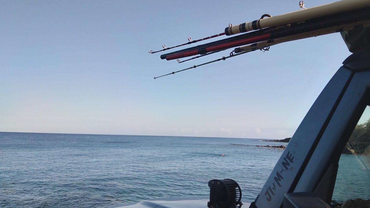 Ulua fishing @ Mahukona dunking Hinalea and sliding Bait - YouTube