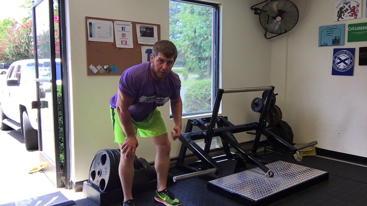 Meadows Rows on Belt Squat | Strength Empire - YouTube