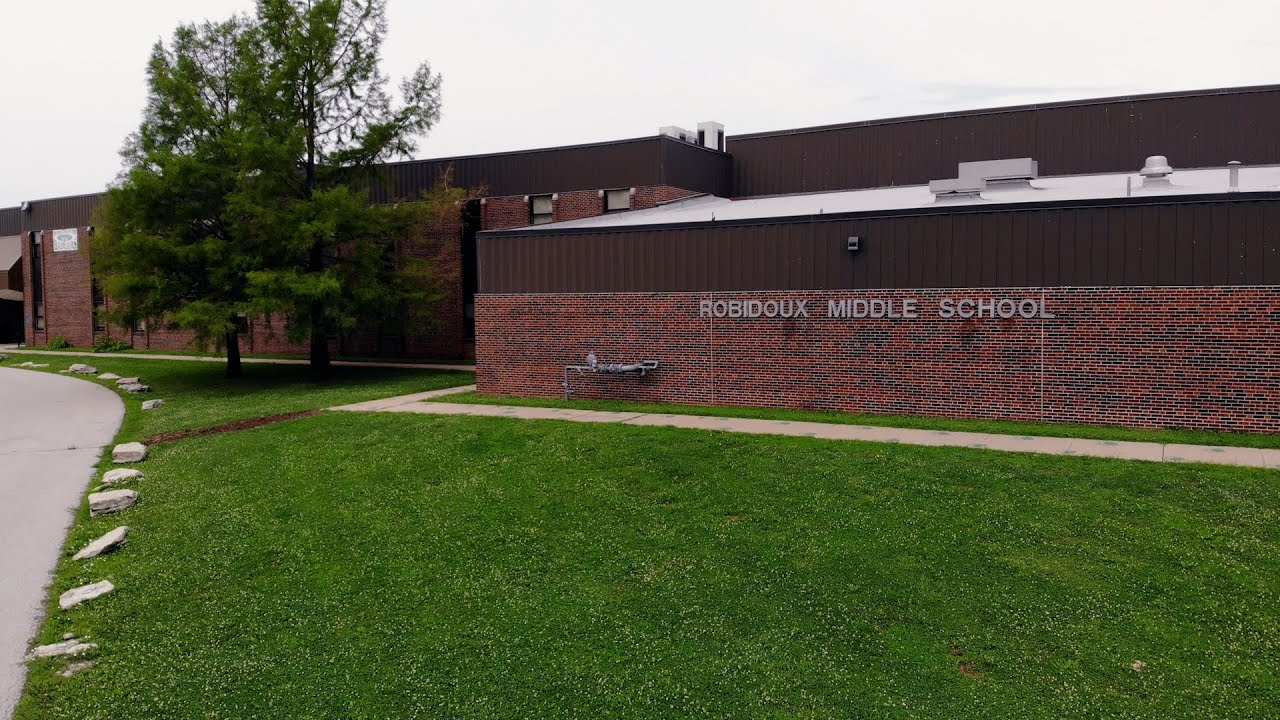 SJSD School Spotlight: Robidoux Middle School - YouTube