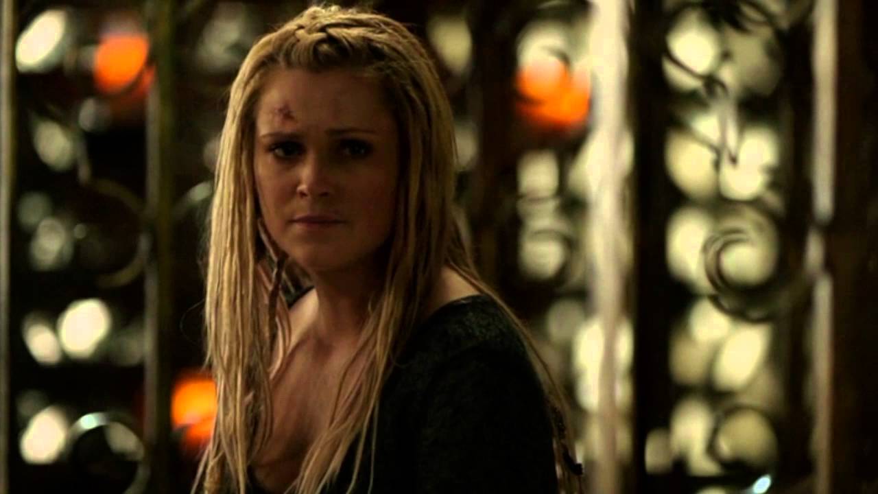The 100 Octavia and Clarke discuss the order lexa gave 3x07 - YouTube