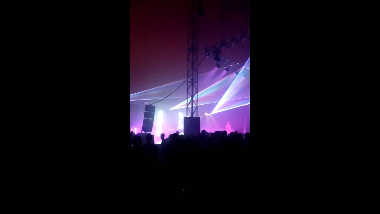 Rave tent 1st night usc santa pod - YouTube