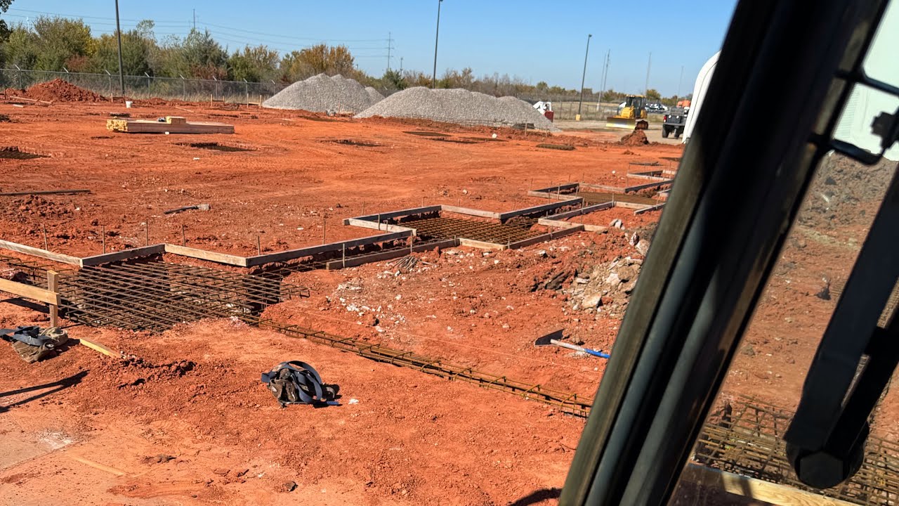 A commercial footing. #backhoeman #digginok #mbga - YouTube