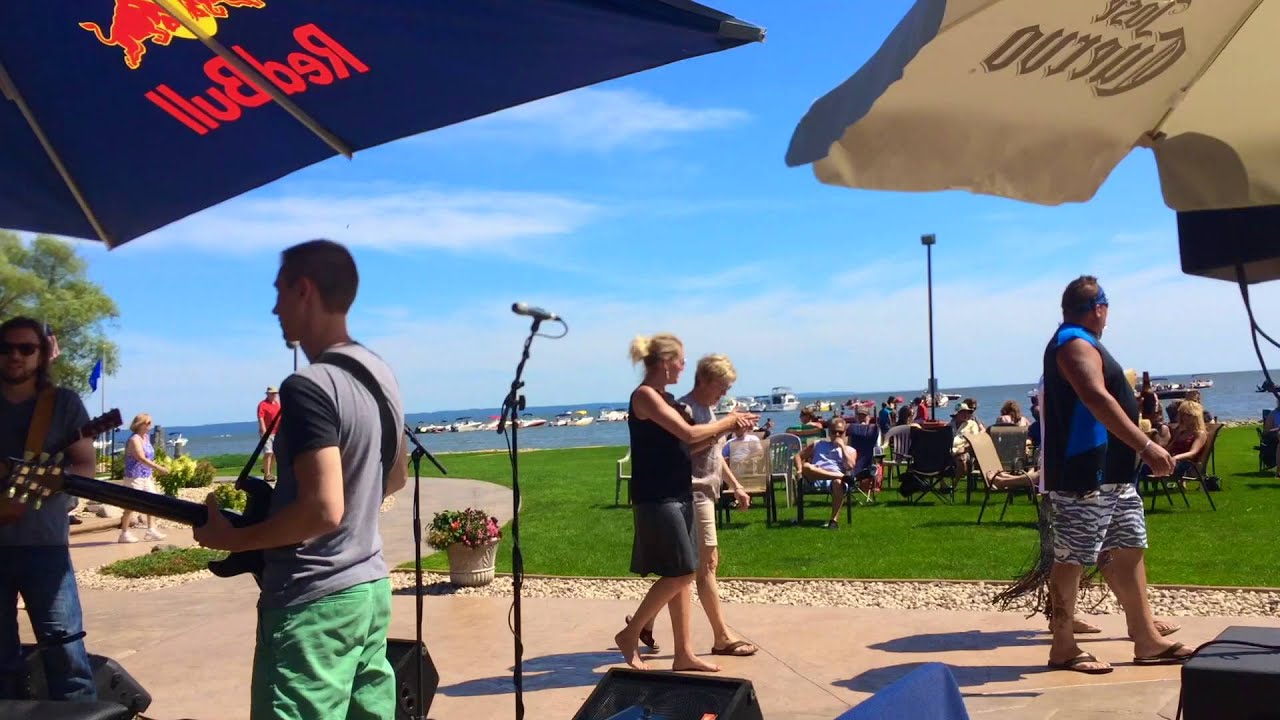 Stuck In the Middle With You (Stealers Wheel cover) - The Strawberry ...