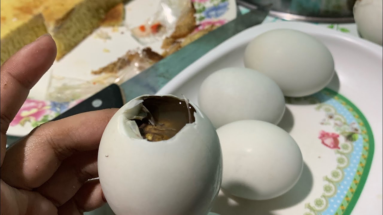 mukbang abnoy from victoria laguna and Balut - YouTube