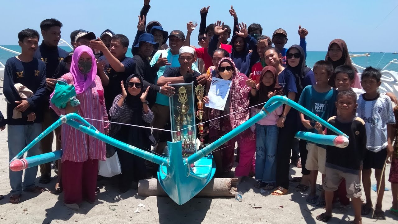 Final balapan perahu soppe sandeq pantai pallameang 2 Oktober 2023 ...