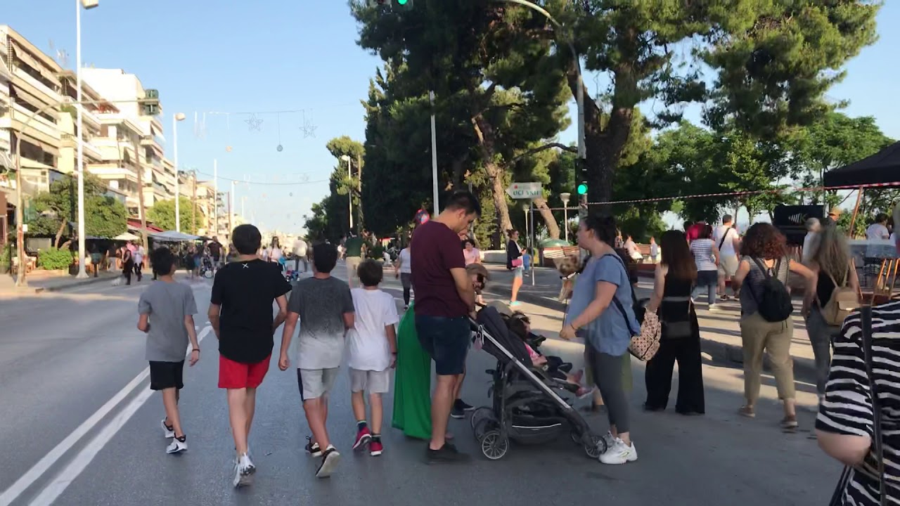 Πεζοδρόμηση της παραλιακής της Καλαμαριάς - YouTube