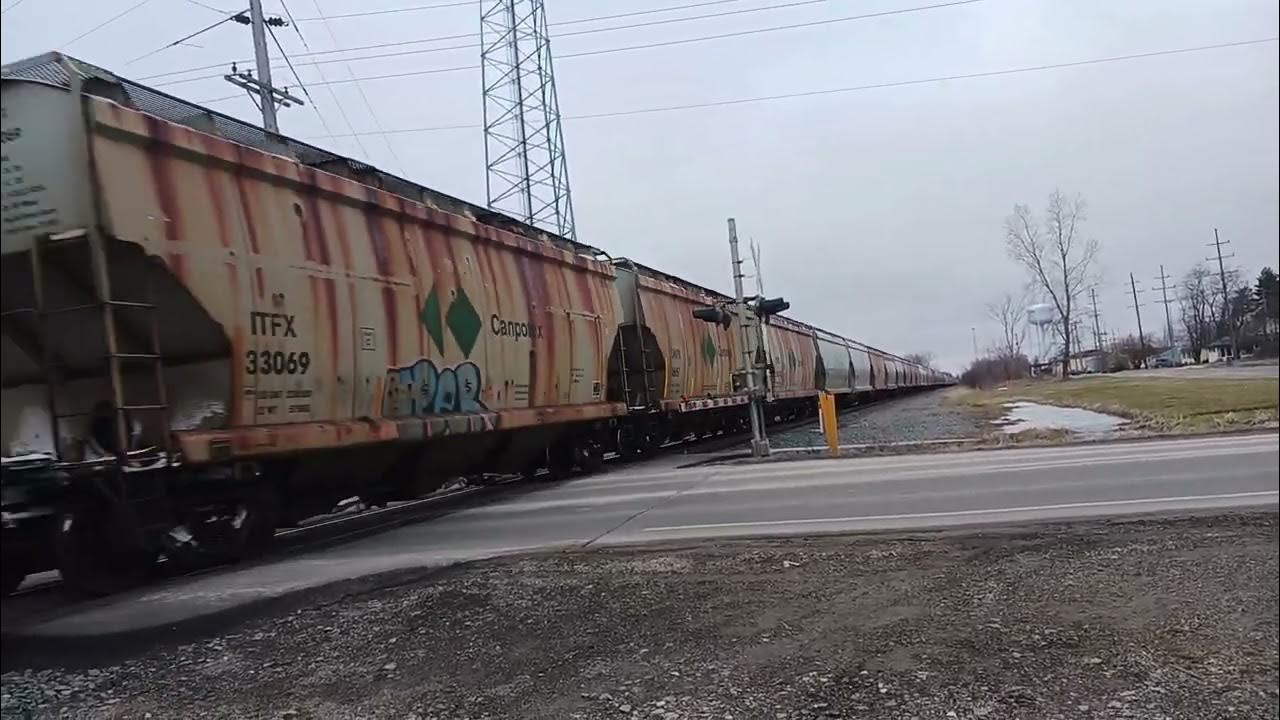 CN 3903, 2779, 3867, 3258, and 3326 leading and 3924 following at end ...