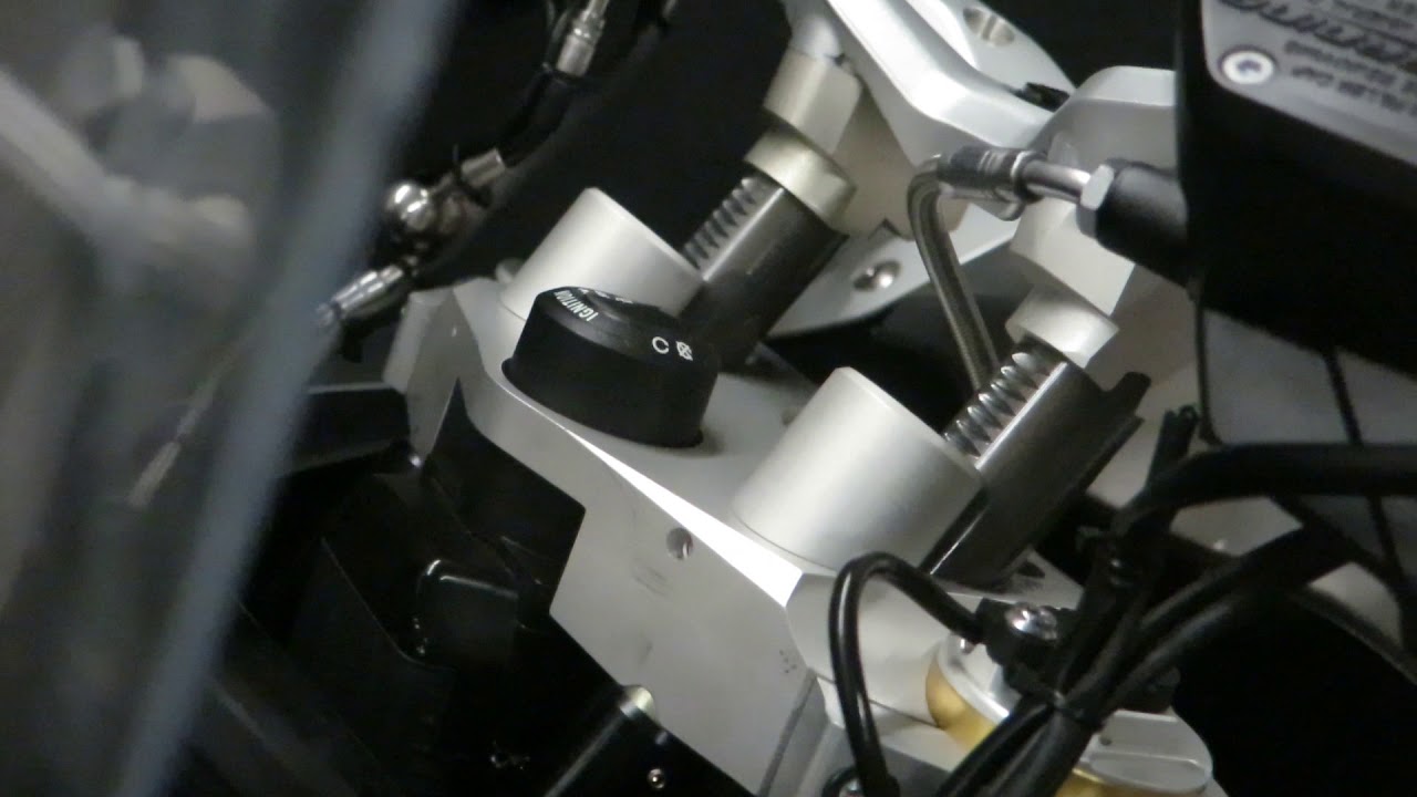 MV elektrisch verstellbarer Motorradlenker an BMW R1200RS LC - YouTube