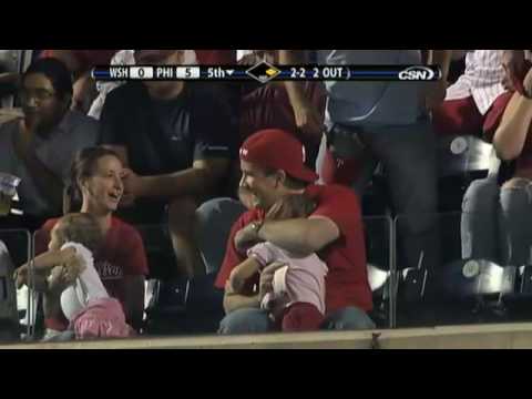 Dad catches foul ball before daughter tosses it away