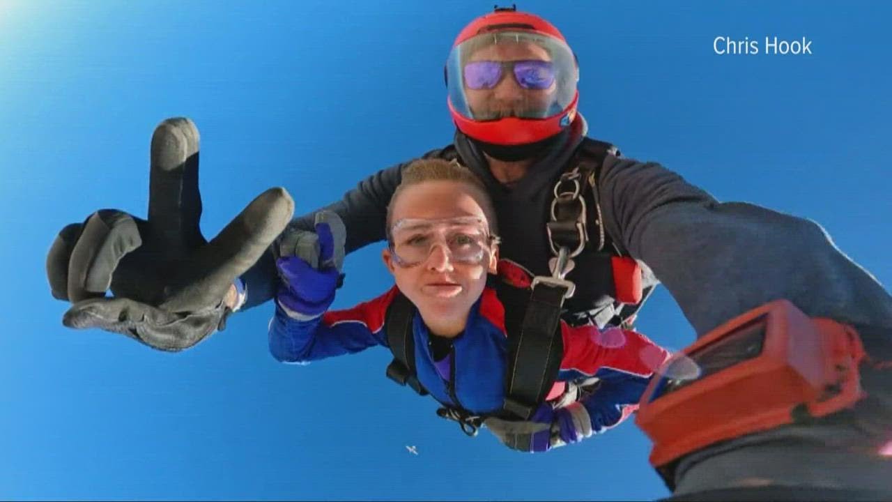 El Dorado Hills 8-year-old becomes California's youngest skydiver - YouTube