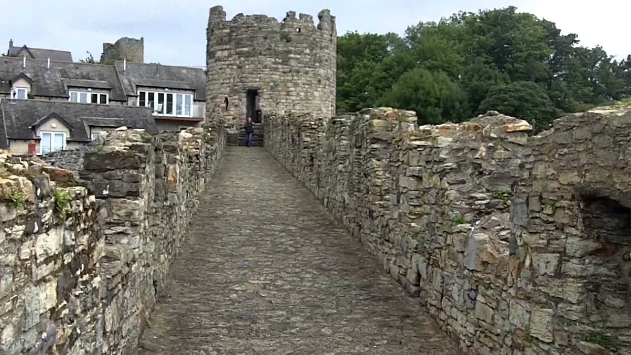 Walking Conwy Town Walls Part 1 - YouTube