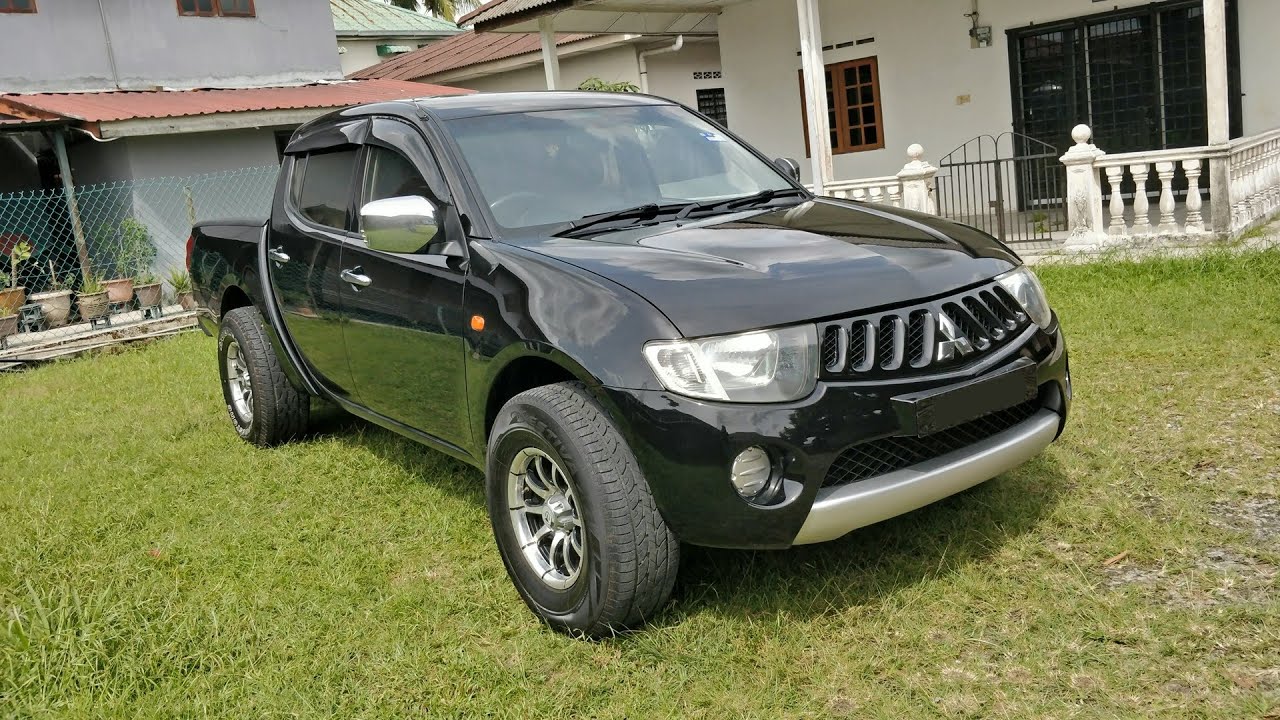 Startup 81 - 2009 Mitsubishi Triton Lite 2.5 4x2 RWD - YouTube