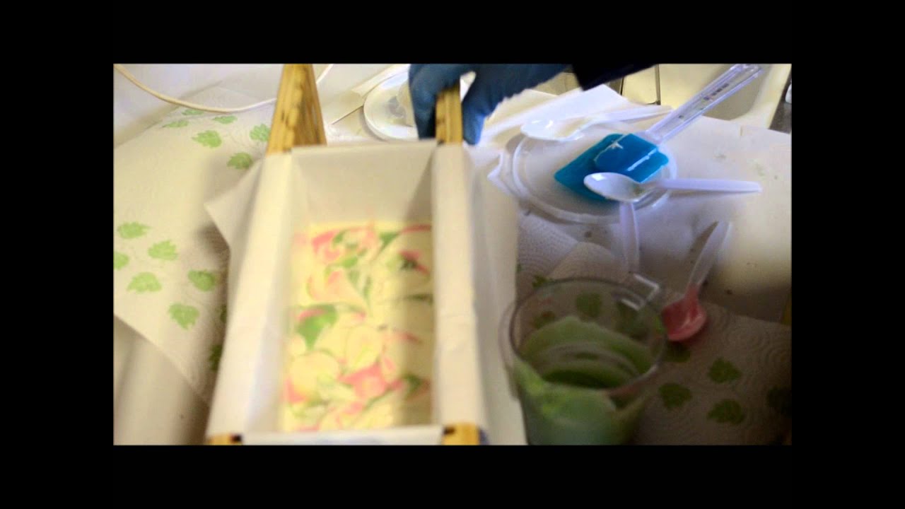 Pouring Crisp Apple Rose - YouTube