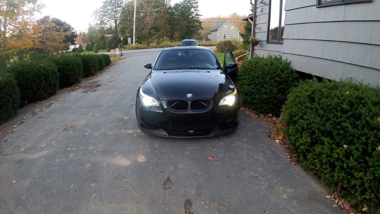 Straight Piped Bmw M5 V10 Fly By Insane Sounds - YouTube