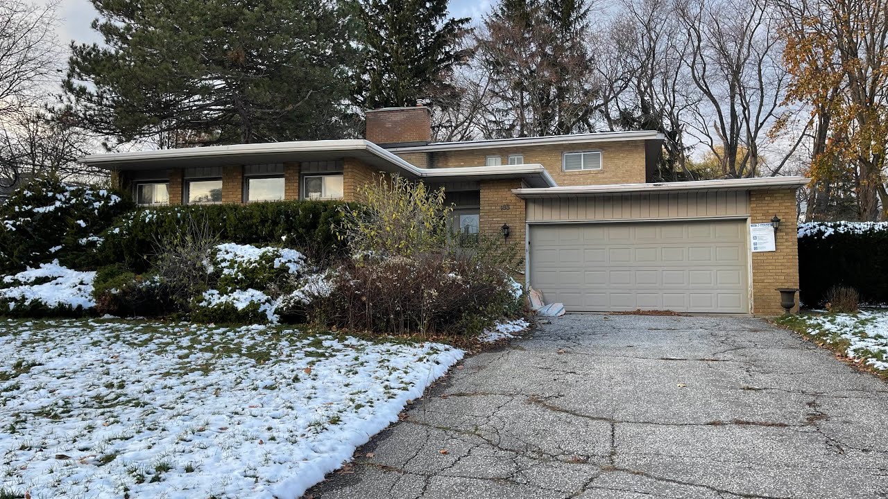 Abandoned 1960s mid century modern home stuck in time! - YouTube