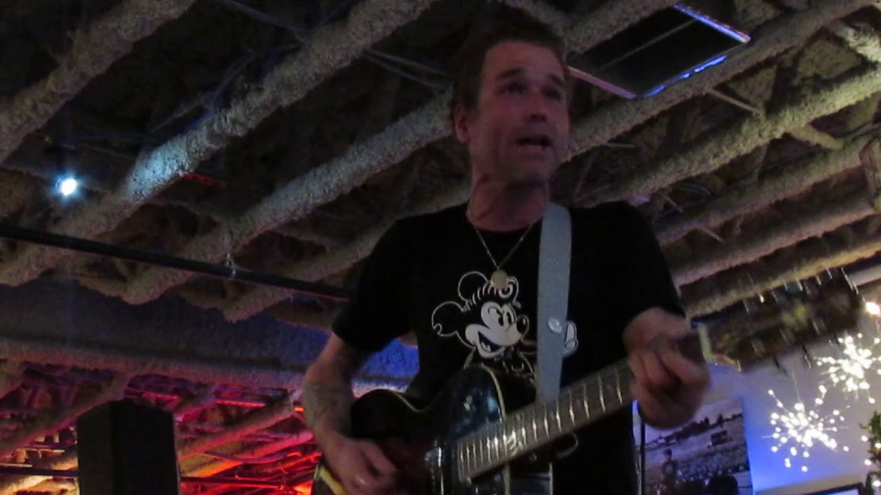 JOE FLETCHER HAS A SECOND SINGALONG AT THE TRANSPARENT GALLERY 12-30 ...