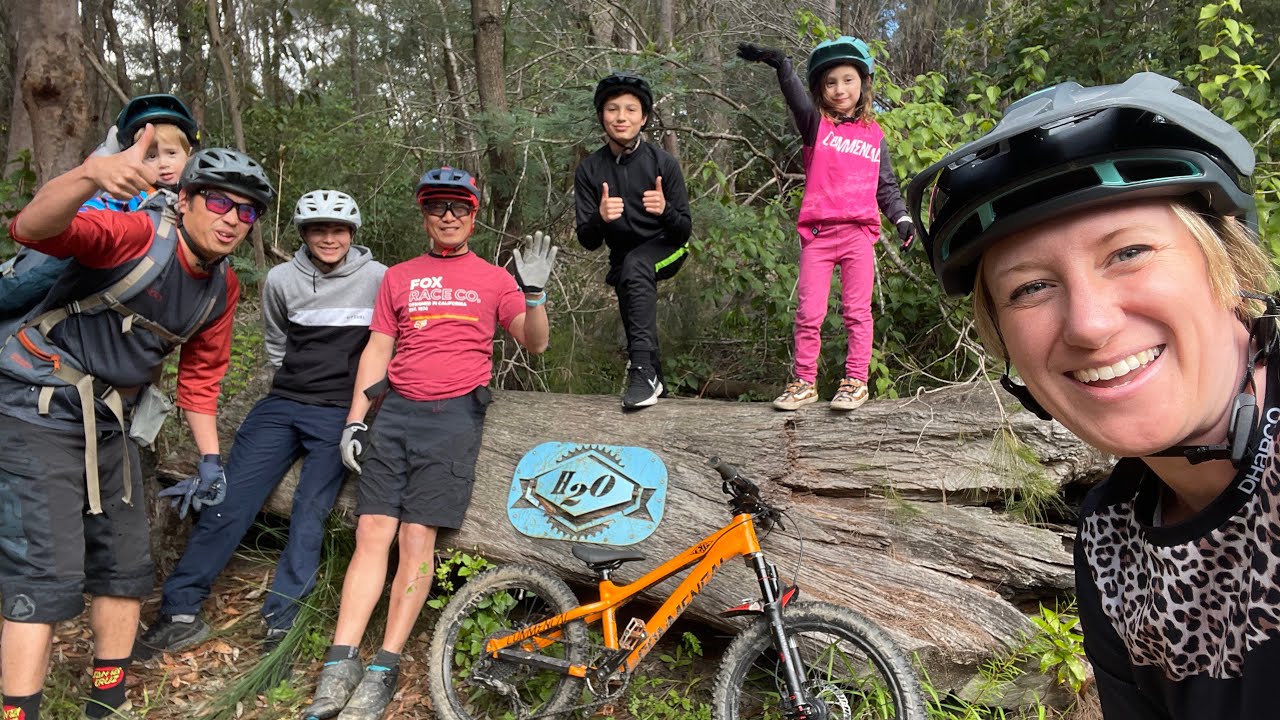 Cousins Ride Westleigh H20 MTB Park for the First time! - YouTube