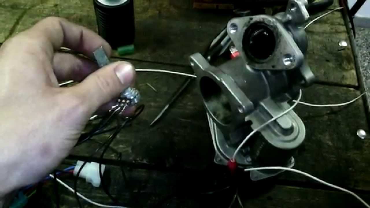 Electronic EGR valve testing, Audi A4 - YouTube