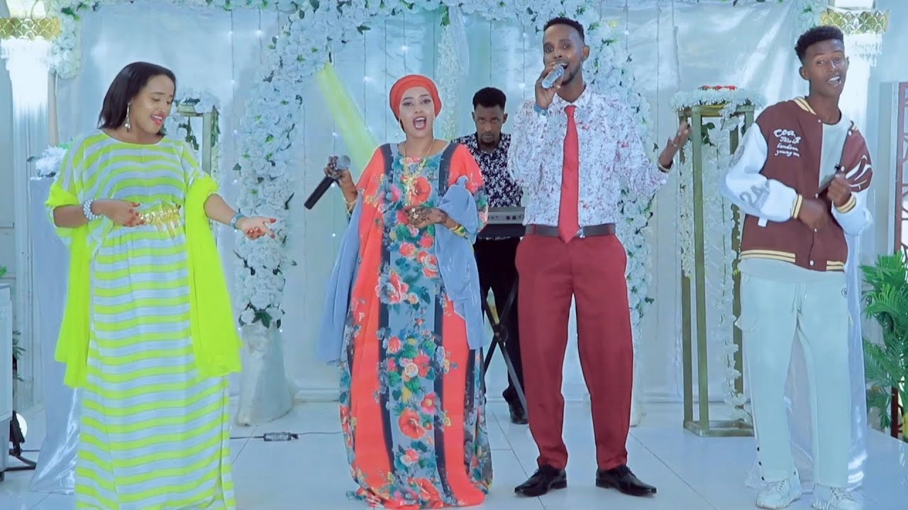 Ubax Cali Ft Ali Dahir Affas | FURAHA QASRIGAYGA HOO | Official Music ...