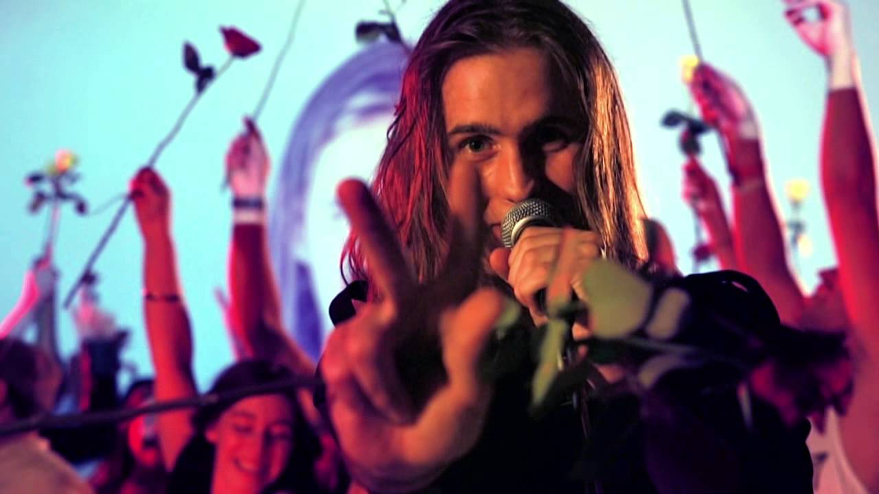 Many Things - Alpha Romeo - YouTube