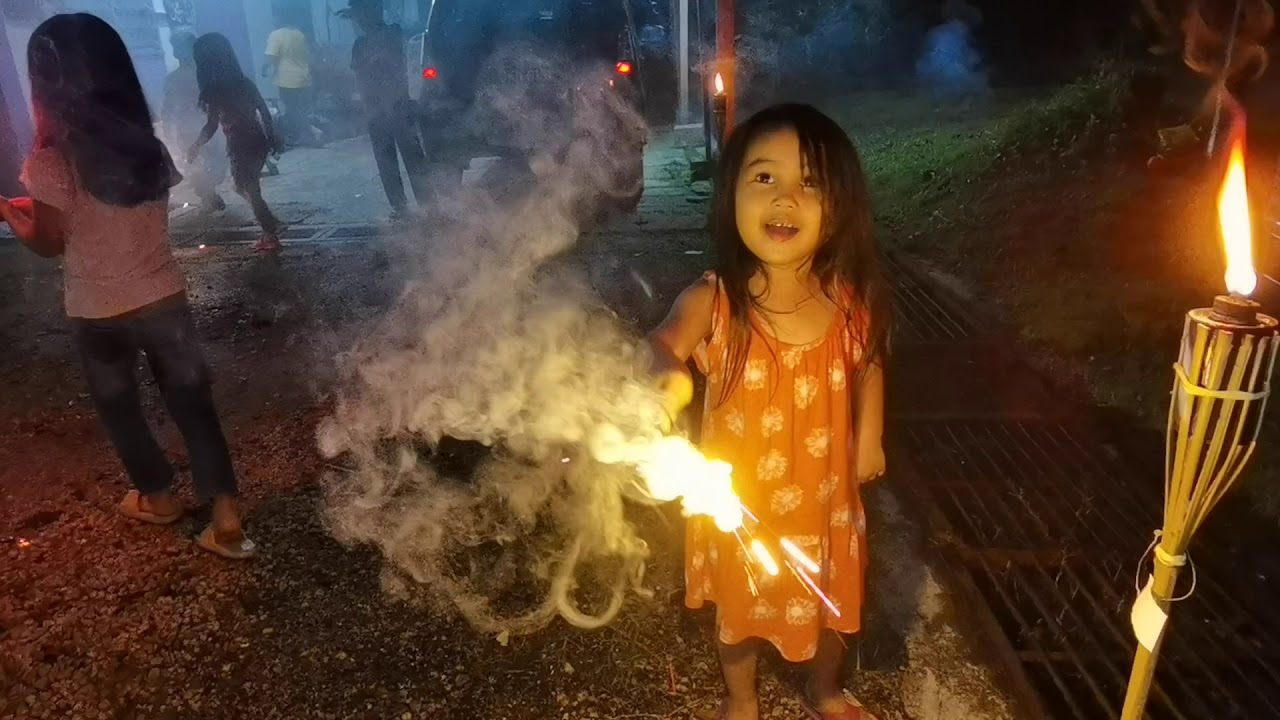 Main bunga Api..(1) - YouTube