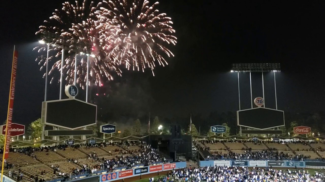 Dodger Stadium July 4th 2019 - Holiday Fireworks - YouTube