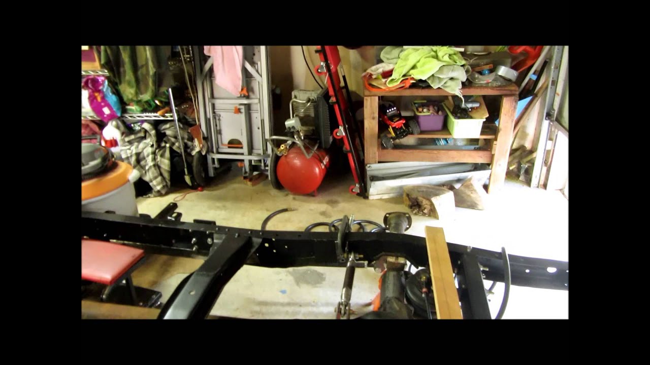 #68 Happy Friday! F100 air suspension in action. - YouTube