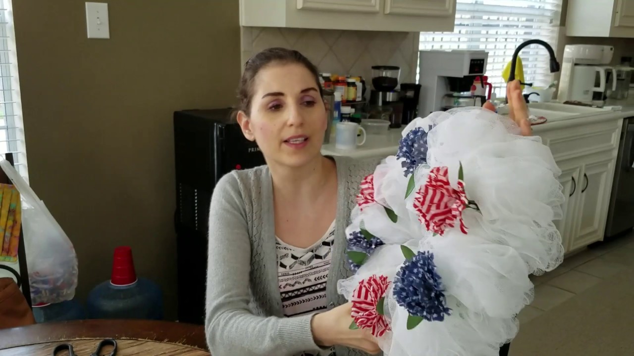 Loofah Wreath Craft - YouTube