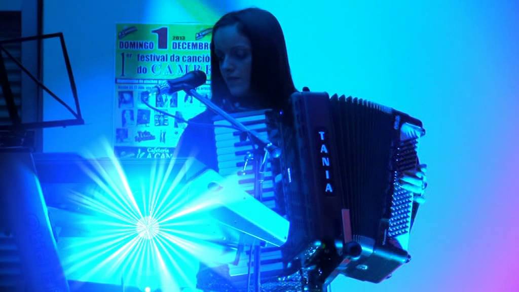 TANIA Y SU ACORDEON - YouTube