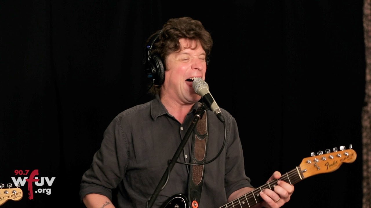 Deer Tick - "Forgiving Ties" (Live at WFUV) - YouTube