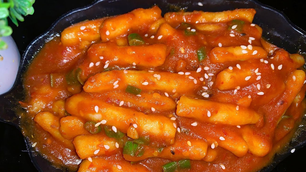 HOW TO MAKE FAMOUS KOREAN TTEOKBOKKI RECIPE🇰🇷 INDIAN STYLE ||Cooking ...