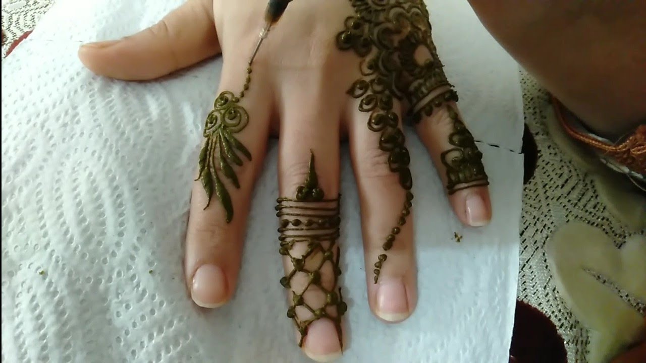 Beautiful henna inscription نقش حناء جميل - YouTube