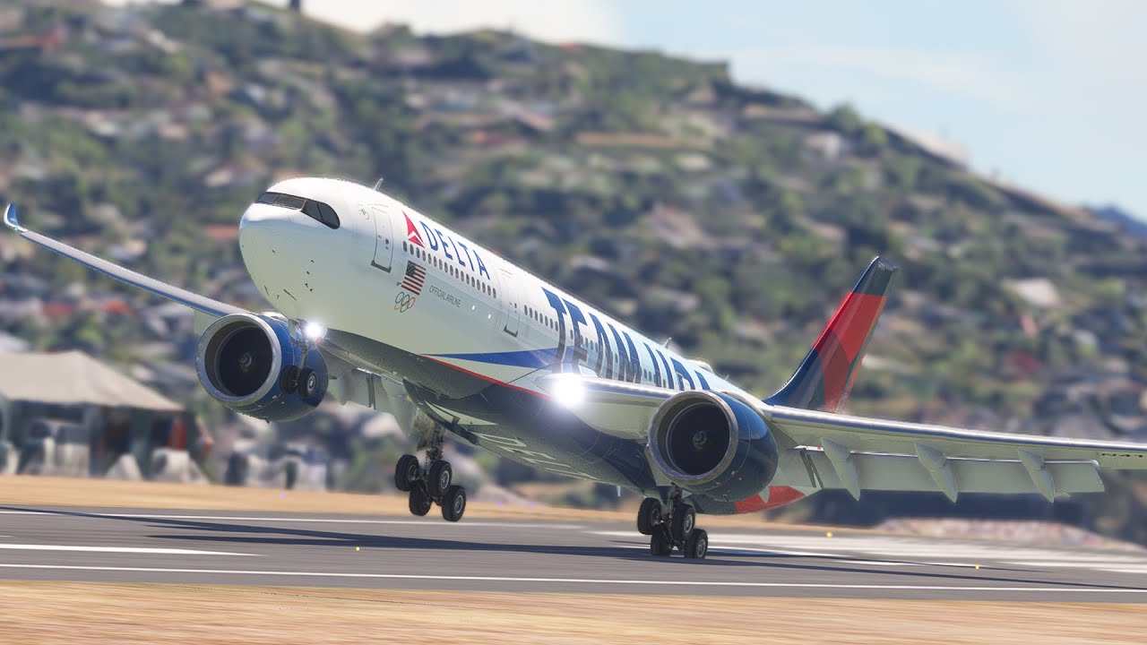 Incredible Precision and Control! Airbus A330 Hard Landing at ...