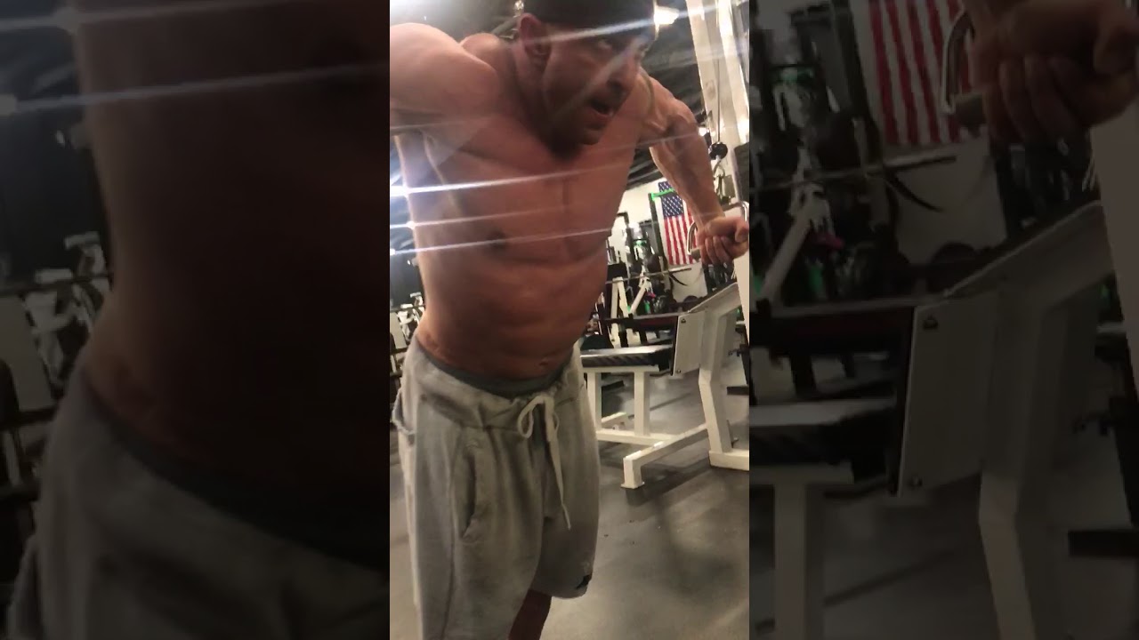 Fitops: NPC Bodybuilder Randy Lloyd Training Cable Crossovers - YouTube