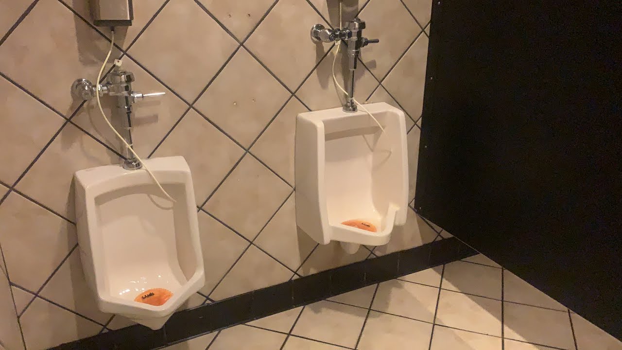 PUBLIC RESTROOM REVIEW- TGI Fridays (Robinson Township, PA) - YouTube