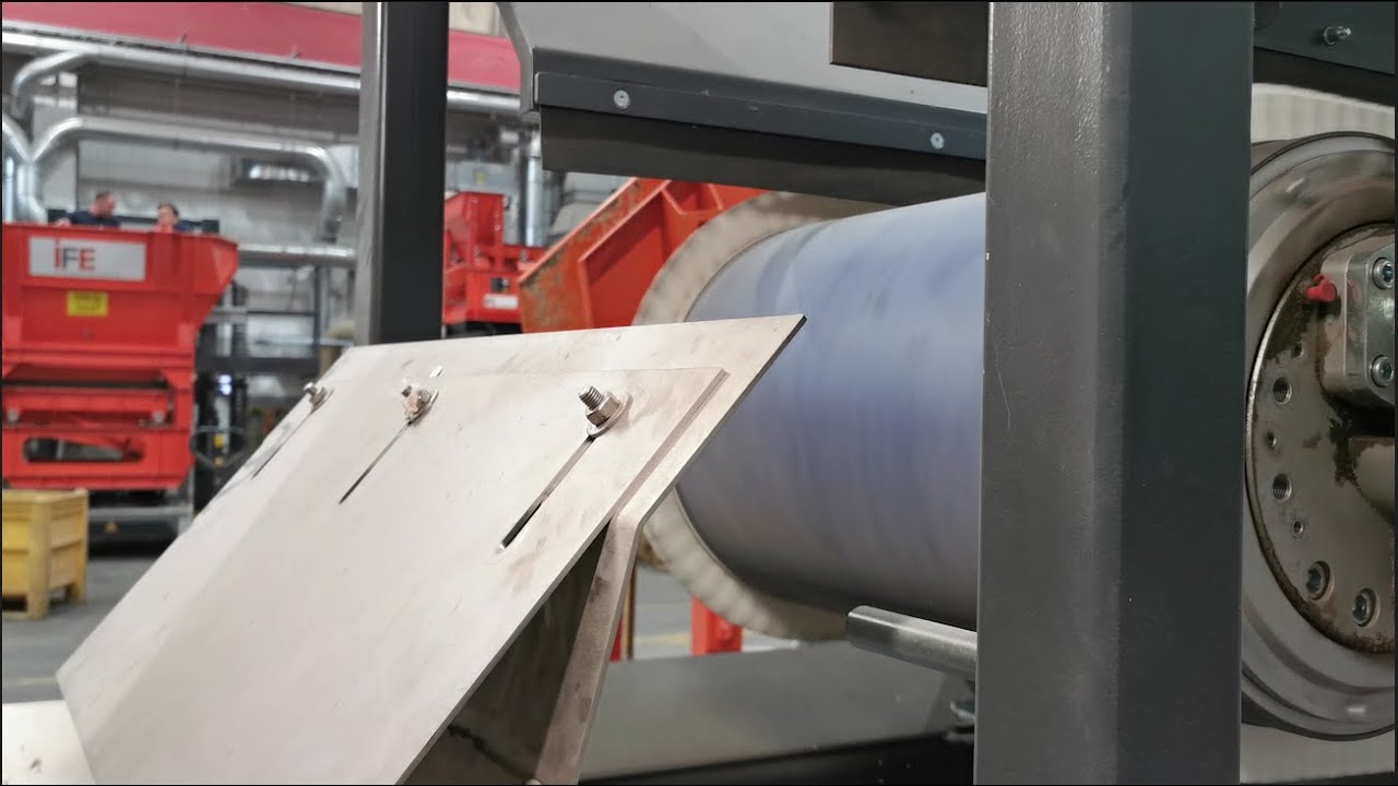 IFE NANOS: eccentric eddy current separator compact and flexible - YouTube