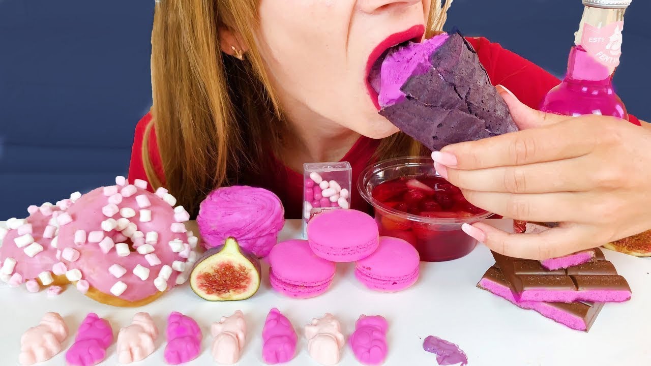 ASMR PINK ICE CREAM, MACARON, CAKE 핑크 아이스크림, 마카롱, 롤 케이크 EATING SOUNDS ...