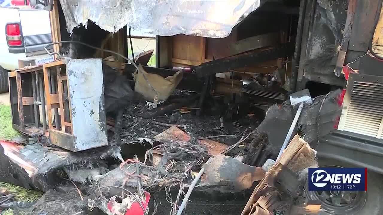 Fire destroys 805 Tacos food truck in Salina - YouTube