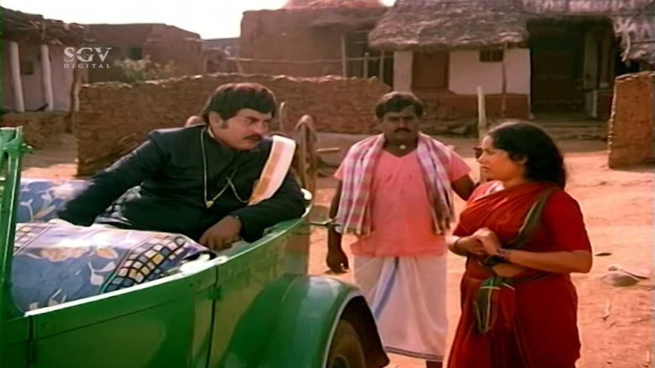 ನಿಮ್ಮ ತಂಗಿನ ಕಾಲೇಜು ಬಿಡಿಸಿ, ನಮ್ಮ ಮನೆಗೆ ಖಲ್ಸಿಬಿಡು | Vajramuni Roaring in ...