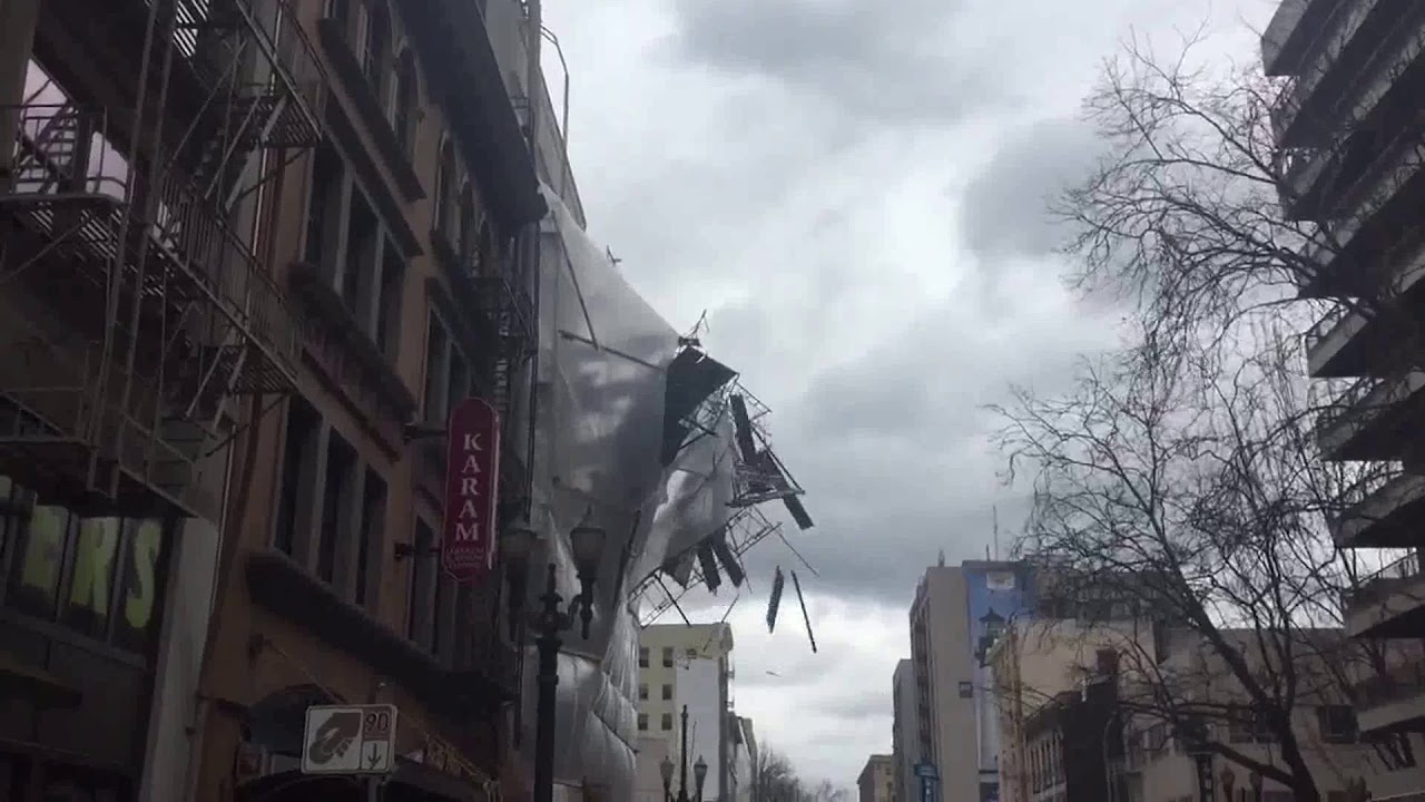 Scaffolding Falling Off Building Downtown Portland1 - YouTube