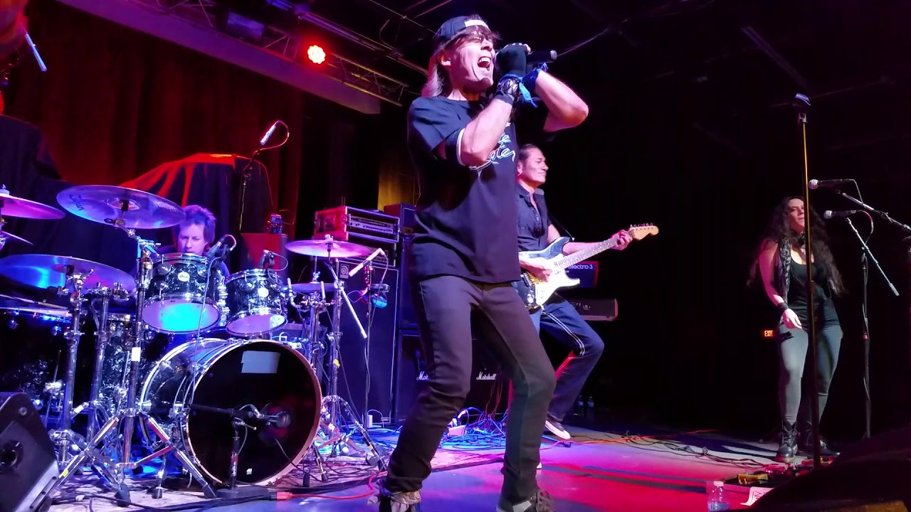 Gary Brandon "Love Don't Make It Right" - Melodicrockfest 5, Arlington ...